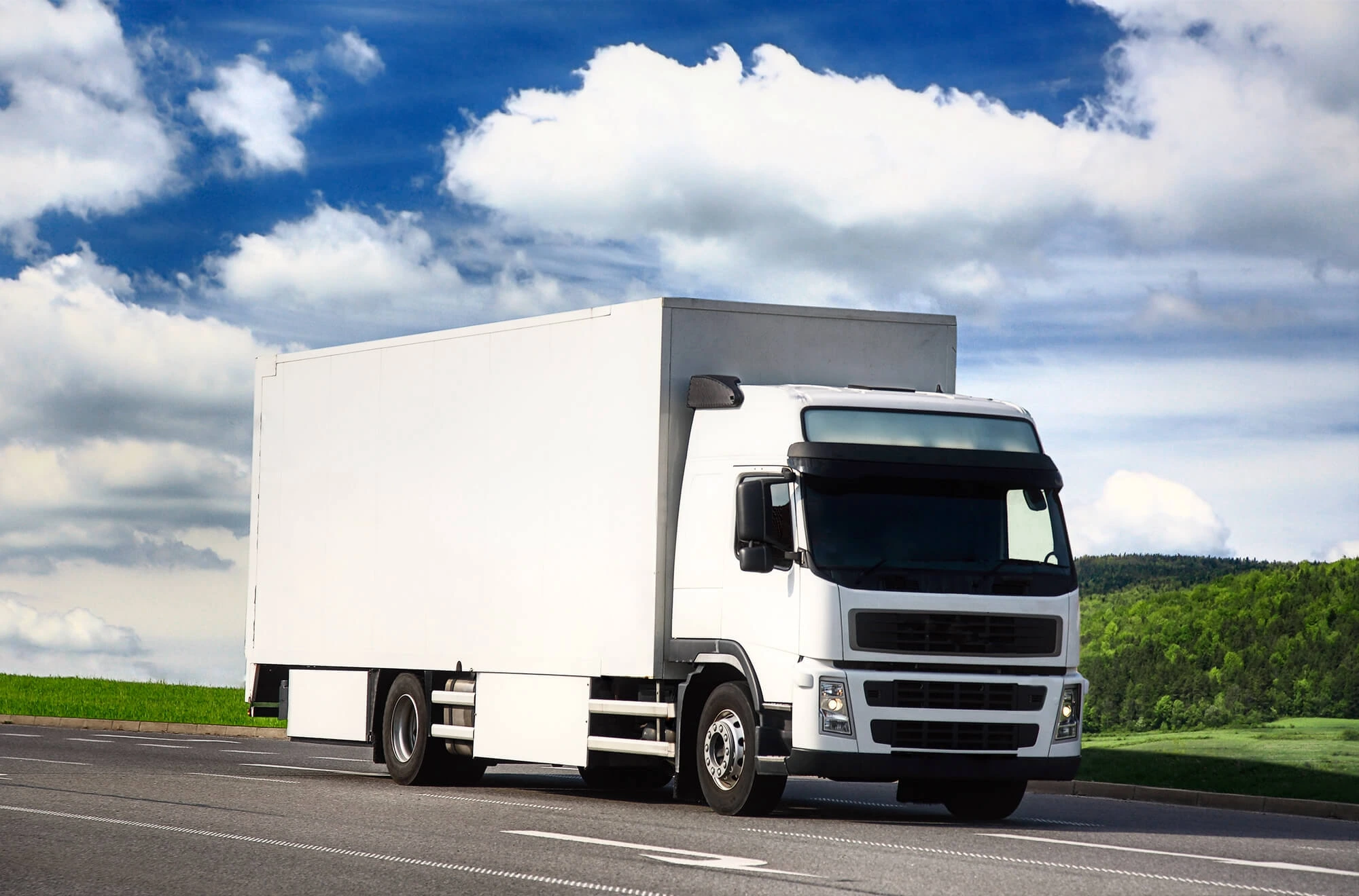 Is Renting a Moving Truck the Right Idea? 5 Factors to Consider - Pink ...