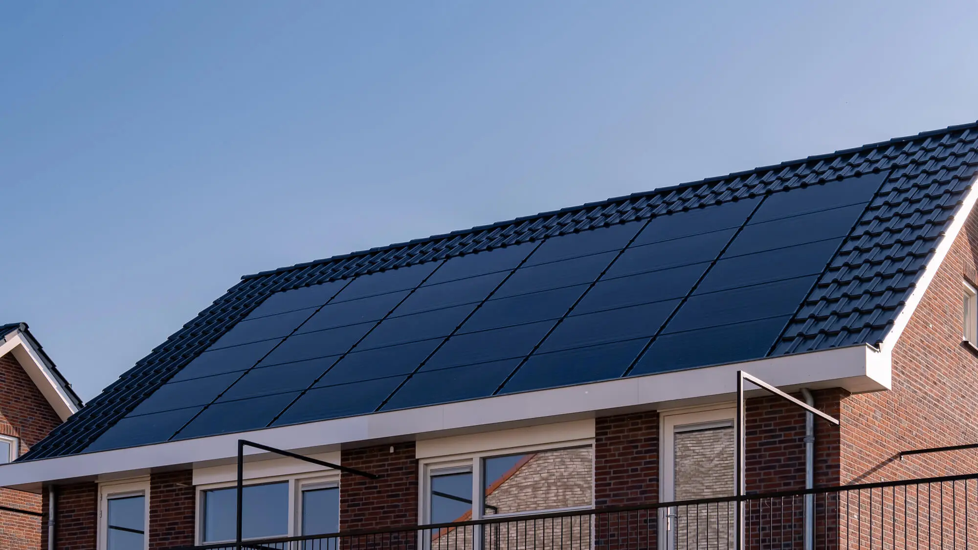 Can You Move Solar Panels? All You Need to Know to Relocate Your ...